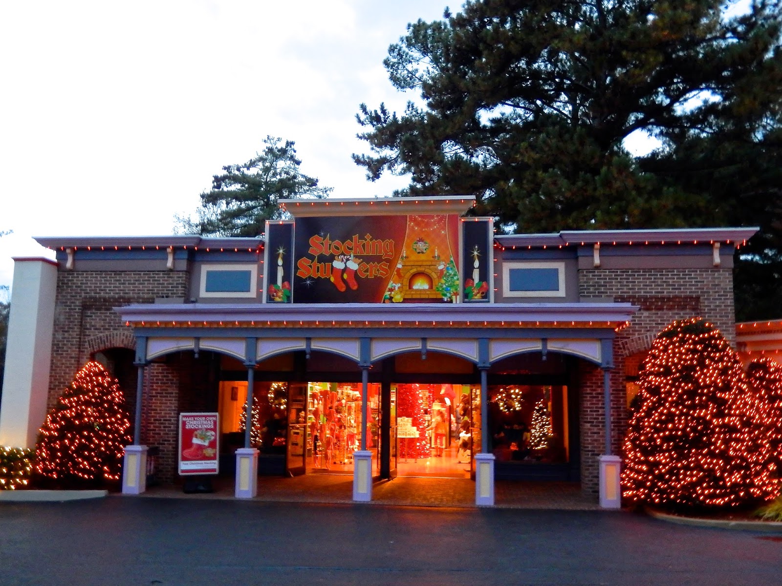 Thrillography: Holiday in the Park at Six Flags Over Georgia with the ...