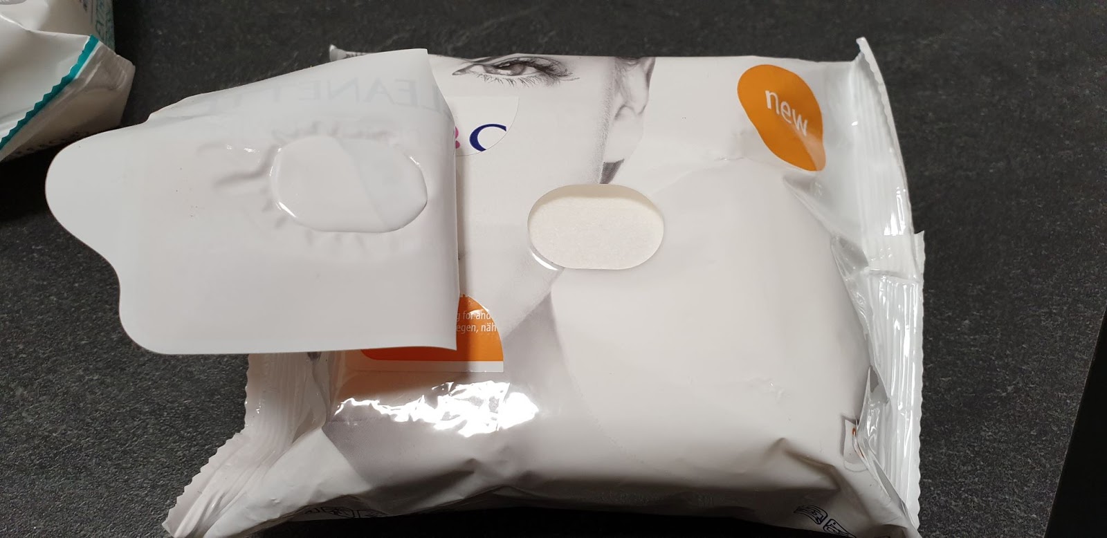 Heike testet: Cleanette Intim-Pflegetücher und Cleanette Abschminktücher