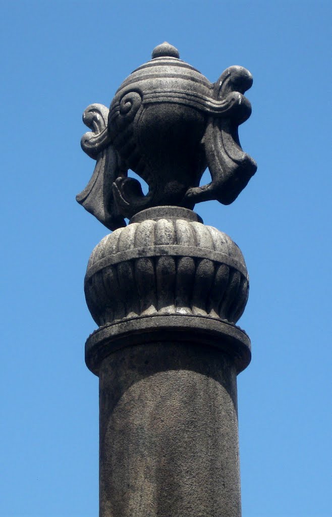 Tamilnadu Tourism: Colachel Pillar, Kanyakumari