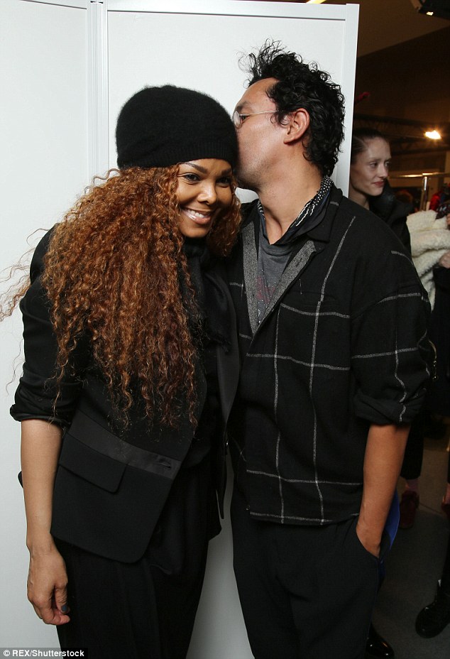 Janet Jackson does Paris Fashion Week... - ~ * Toya'z World