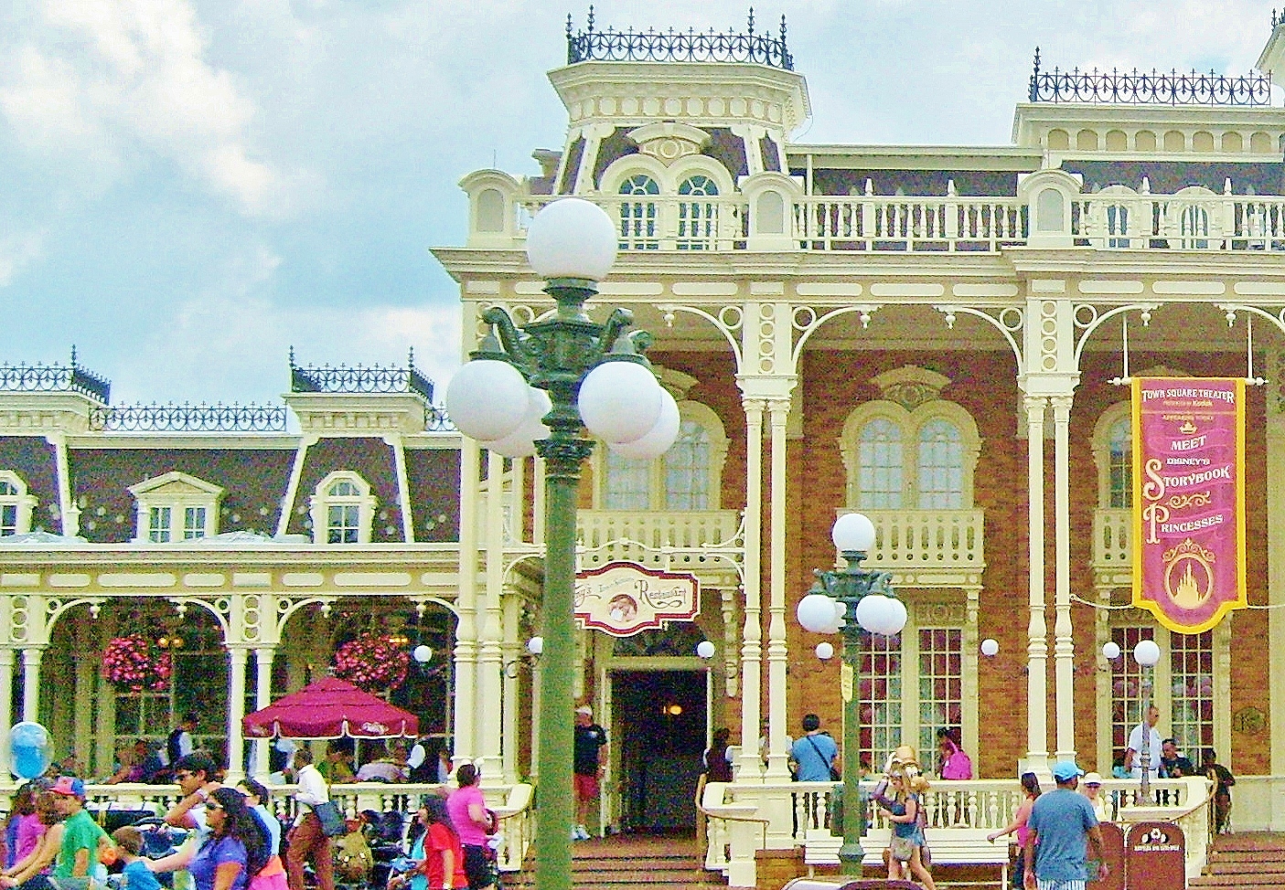 That Disney Girl.: Tony's Town Square Restaurant: Restaurant Review