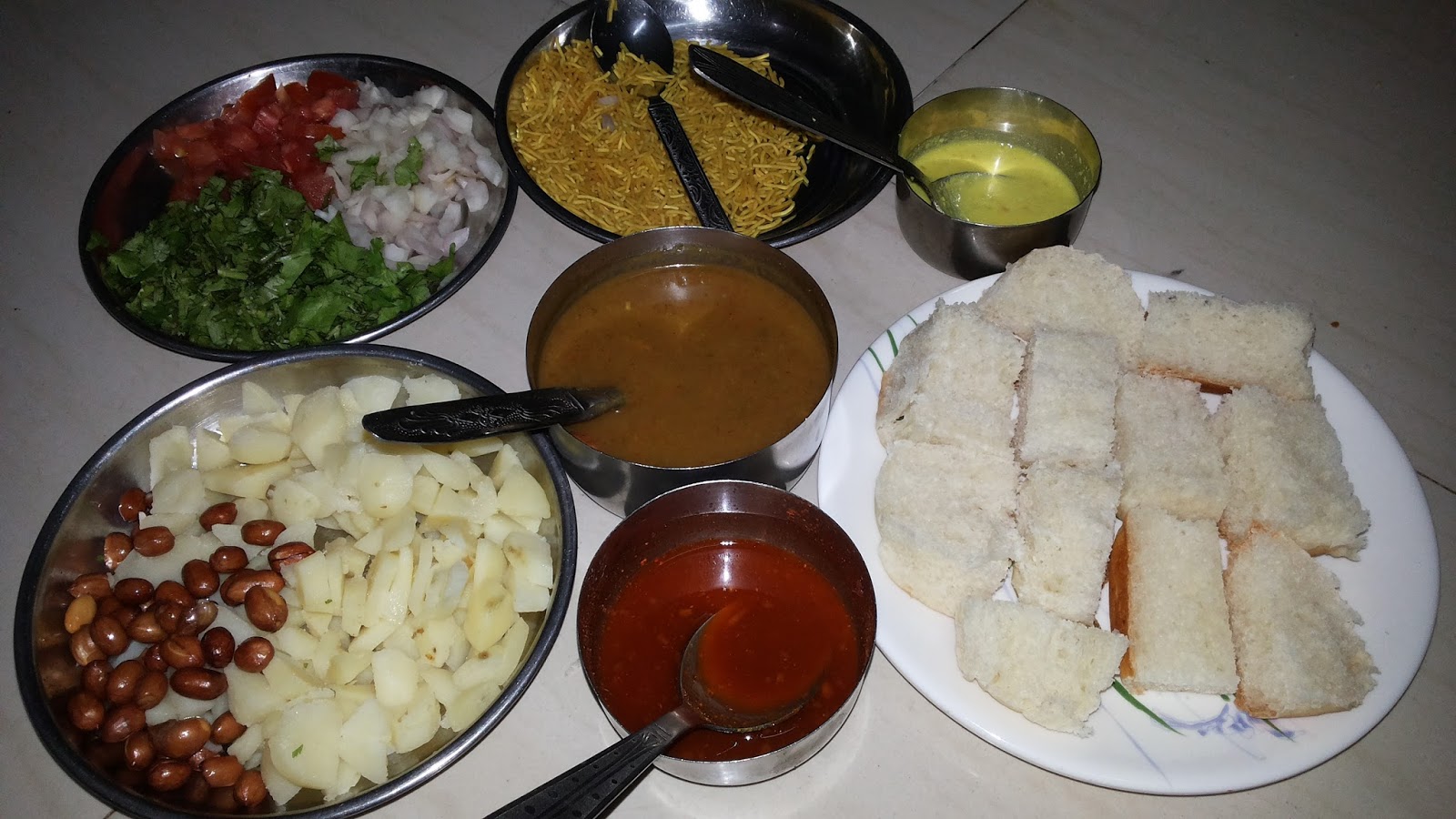 Bread katka - Bread Chat - Bread pices - Masala pav. - Indian Streets ...