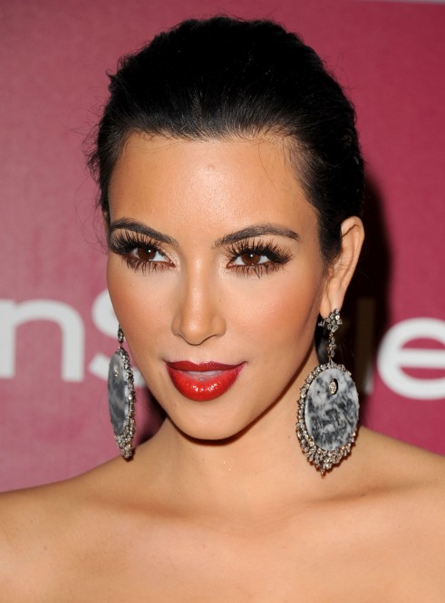 mraux: kim kardashian makeup looks 2011