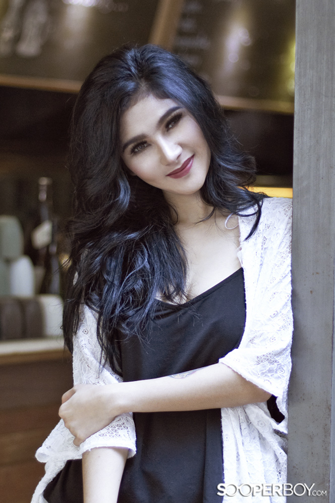 Gina Aditya Putri : Beautiful Singer with Humble Heart ~ OBROLAN LENGKAP