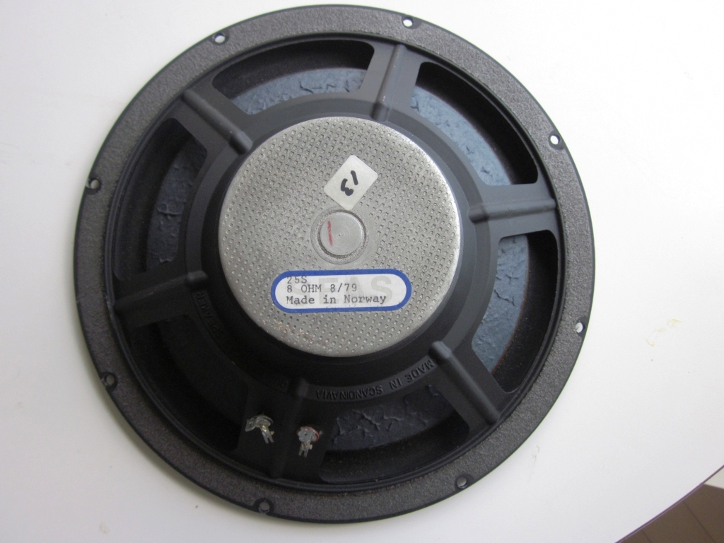 Speakerholic: Sony SS-E70 Speakers