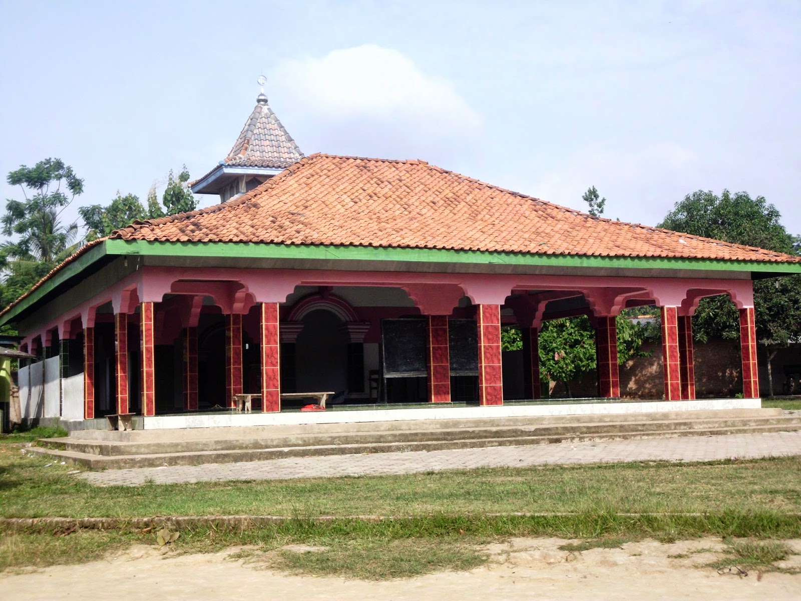 PONDOK PESANTREN SALAFIYAH ROUDLOTUTH THOLIBIN