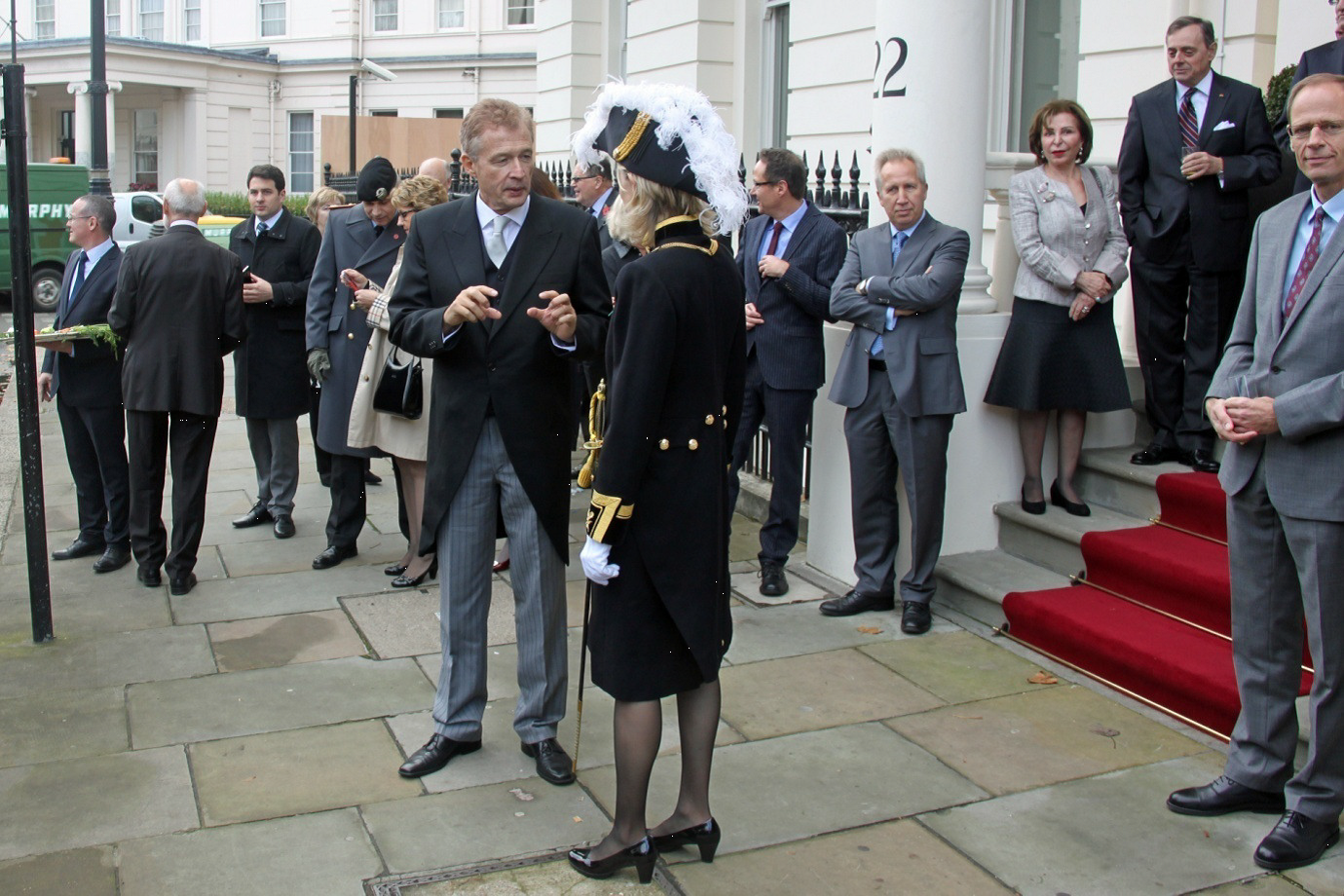 SOUTH AFRICAN DIPLOMATS REMEMBER: The Vice-Marshal of the UK Diplomatic ...