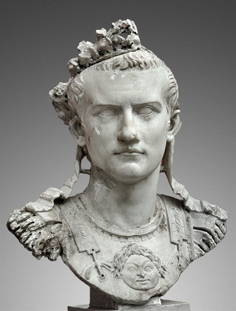 Augusto: Calígula, un dios caprichoso