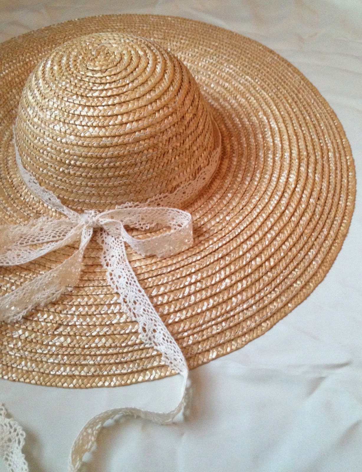 SpicyCandyDC: DIY - 3 Spring Straw Hats