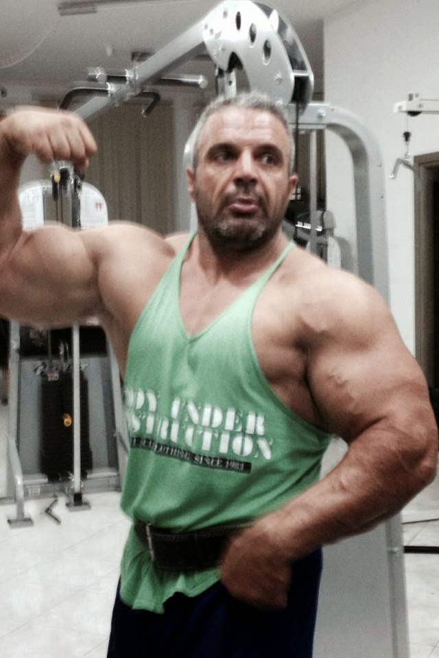 Muscle Lover: Greek muscle daddy Angelos Kakanis