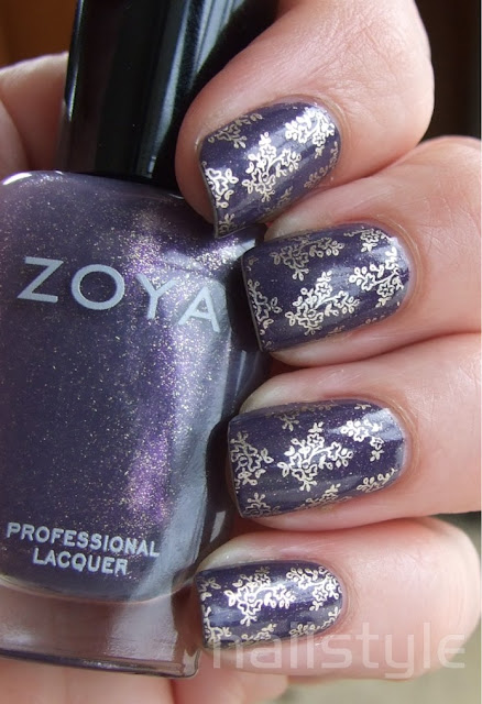 Nailstyle: Zoya Neeka with stamping