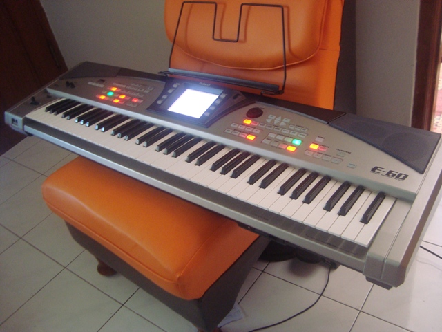 Jual Alat Musik Bekas : Jual Roland E60
