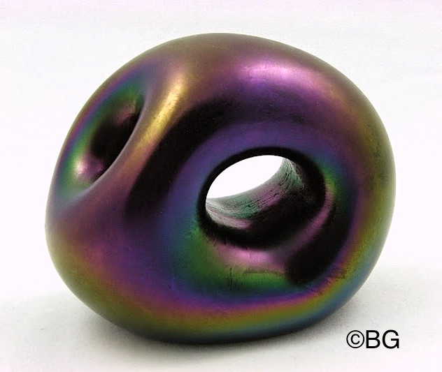 Australian Glass: Chuck Simpson - Glass artist and personality