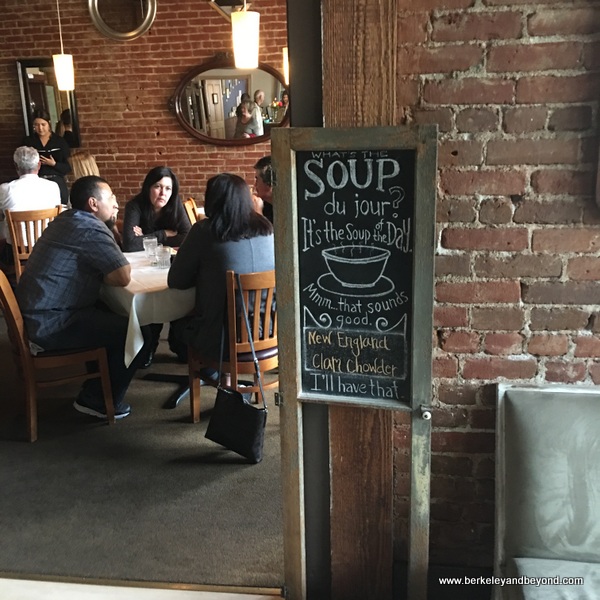 Weekend Adventures Update: Woodland: Kitchen 428 + Mojo’s Lounge Bar ...