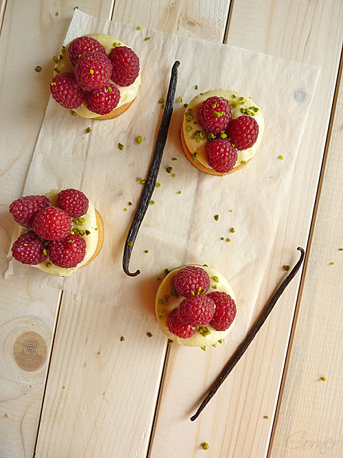 Almond Corner: Sablé Breton with Vanilla Cream and Raspberries