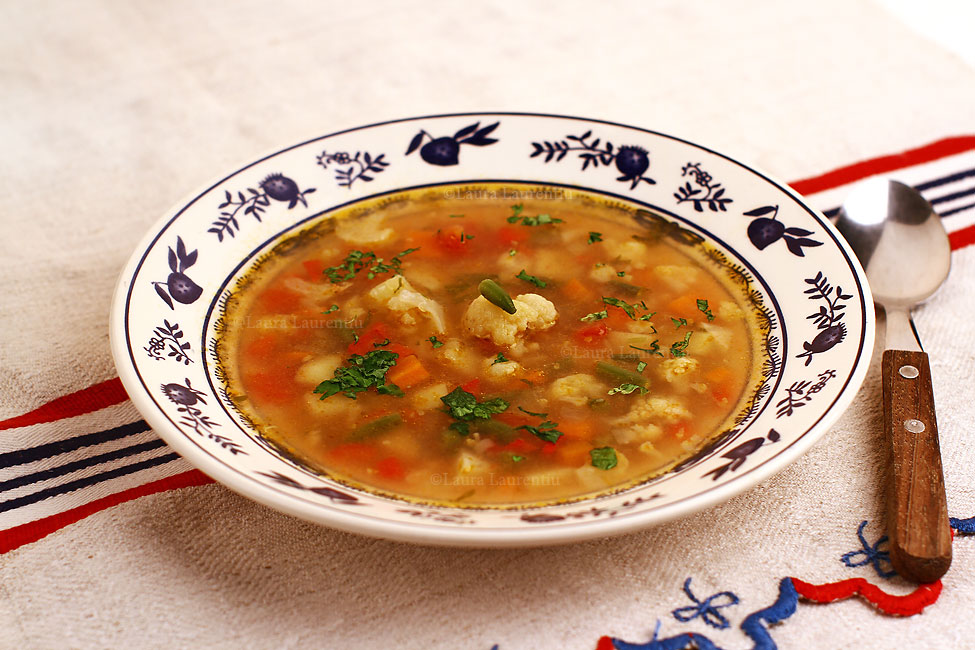 CIORBA DE LEGUME | Retete si Gust