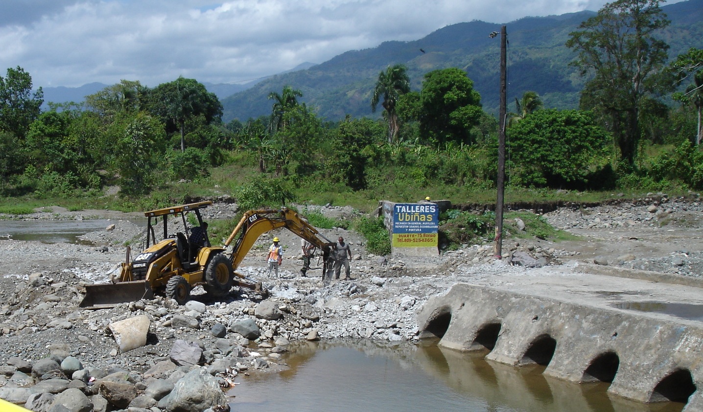 Falcondo extrae ferroníquel y sigue generando empleos en Bonao