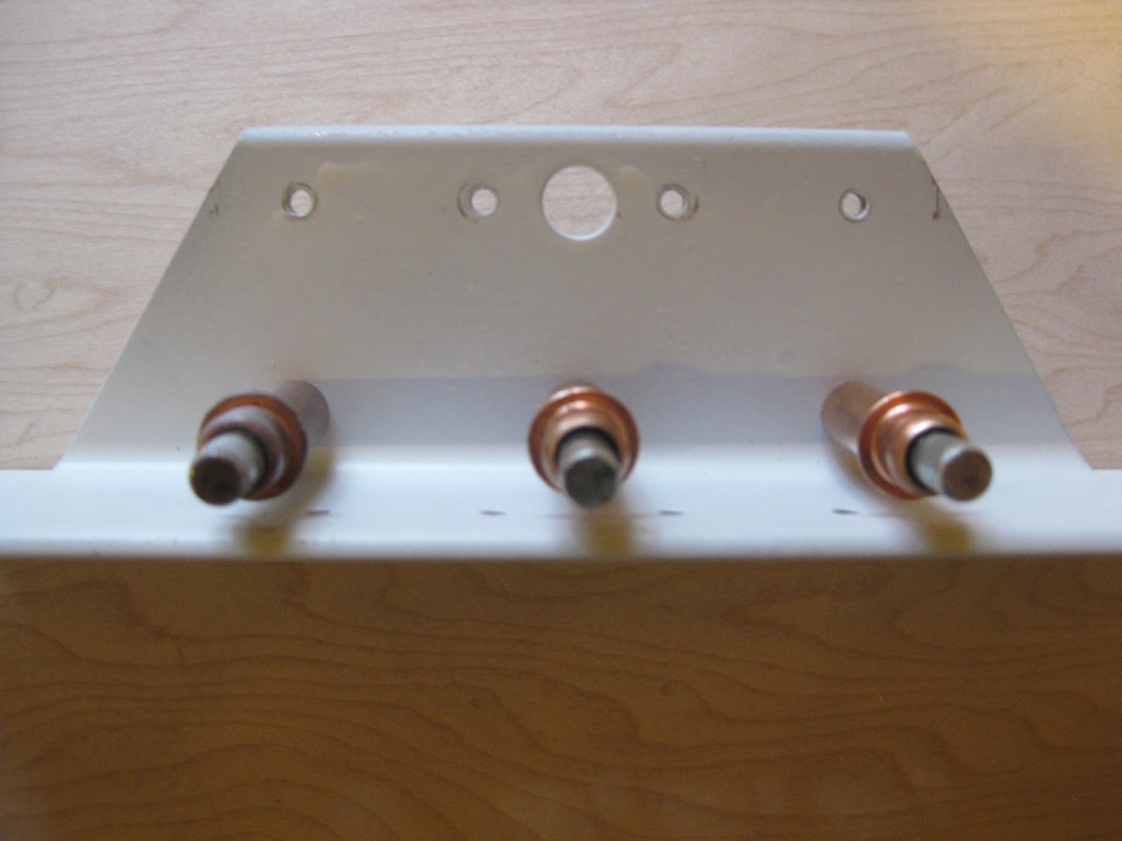 E's Van's RV-14A: Empennage: Rudder. Spar riveted.