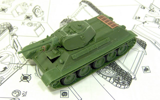 Gulumik Military Models: T-34/76 (model 1940) with F-34 gun 1/72 UM