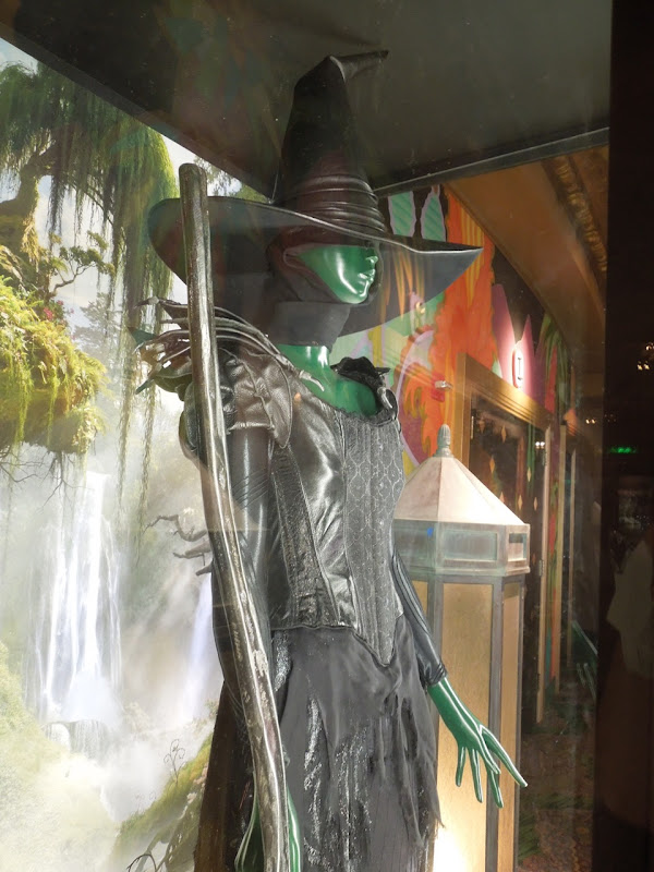 Wicked Witch costume worn by Mila Kunis in Oz The Great and Powerful ...