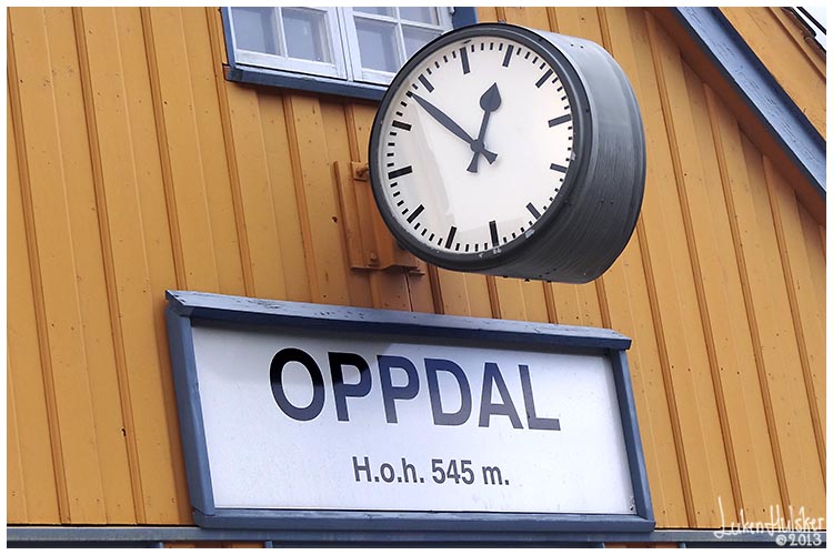 NORGE.nl: Oppdal ''stasjon klokke''