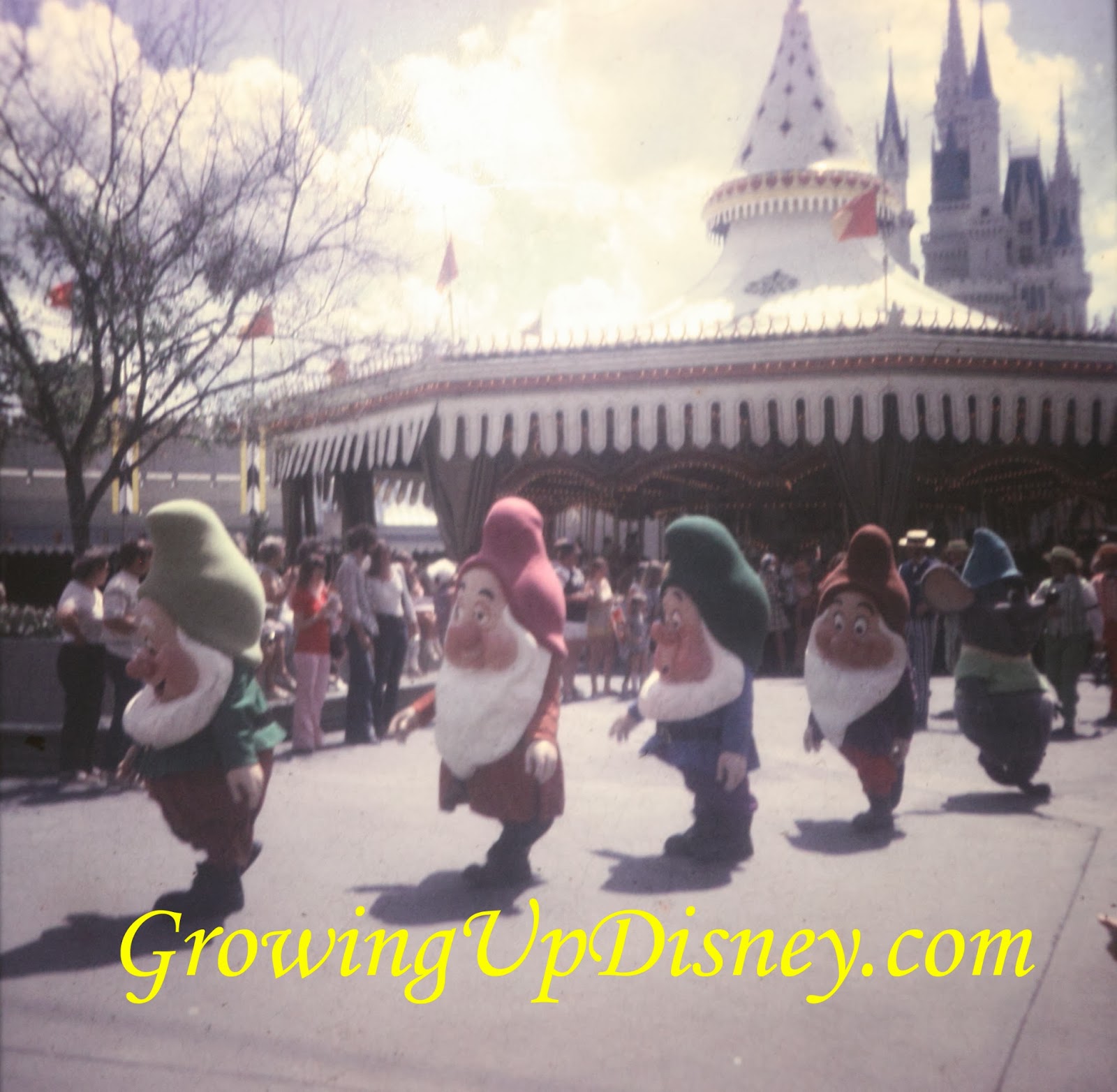 Growing Up Disney: Five Photos! 1973 Walt Disney World Parade