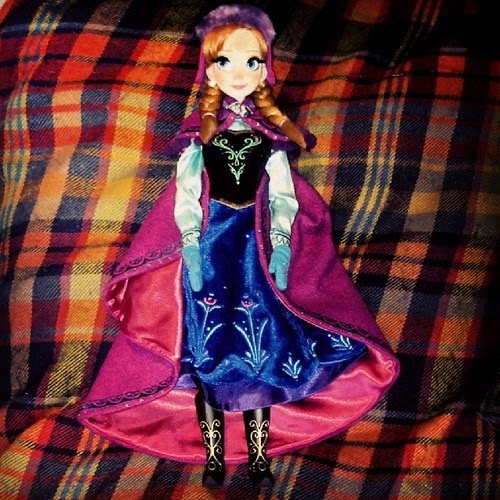 Baby Wizard: Disney Store Frozen Nordic Anna Limited Editoin 17" Doll