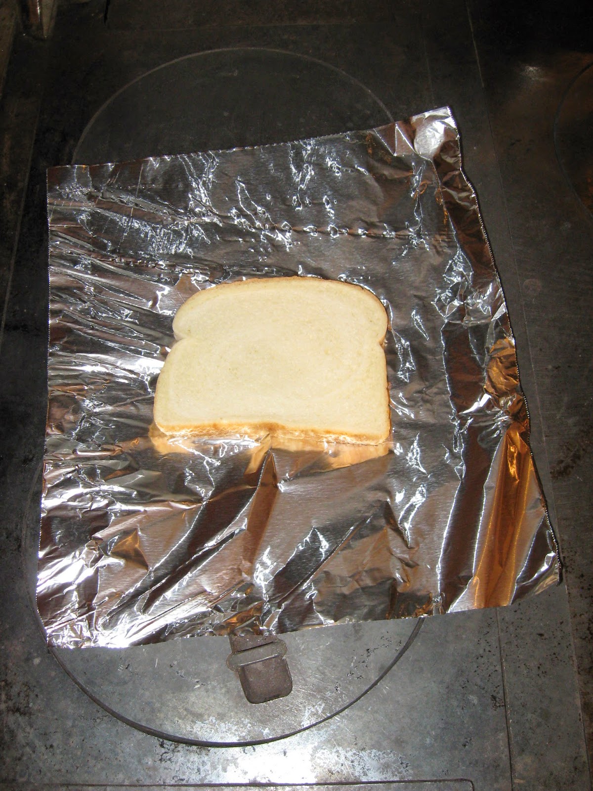 Wood Cookstove Cooking: Making Toast on a Wood Cookstove