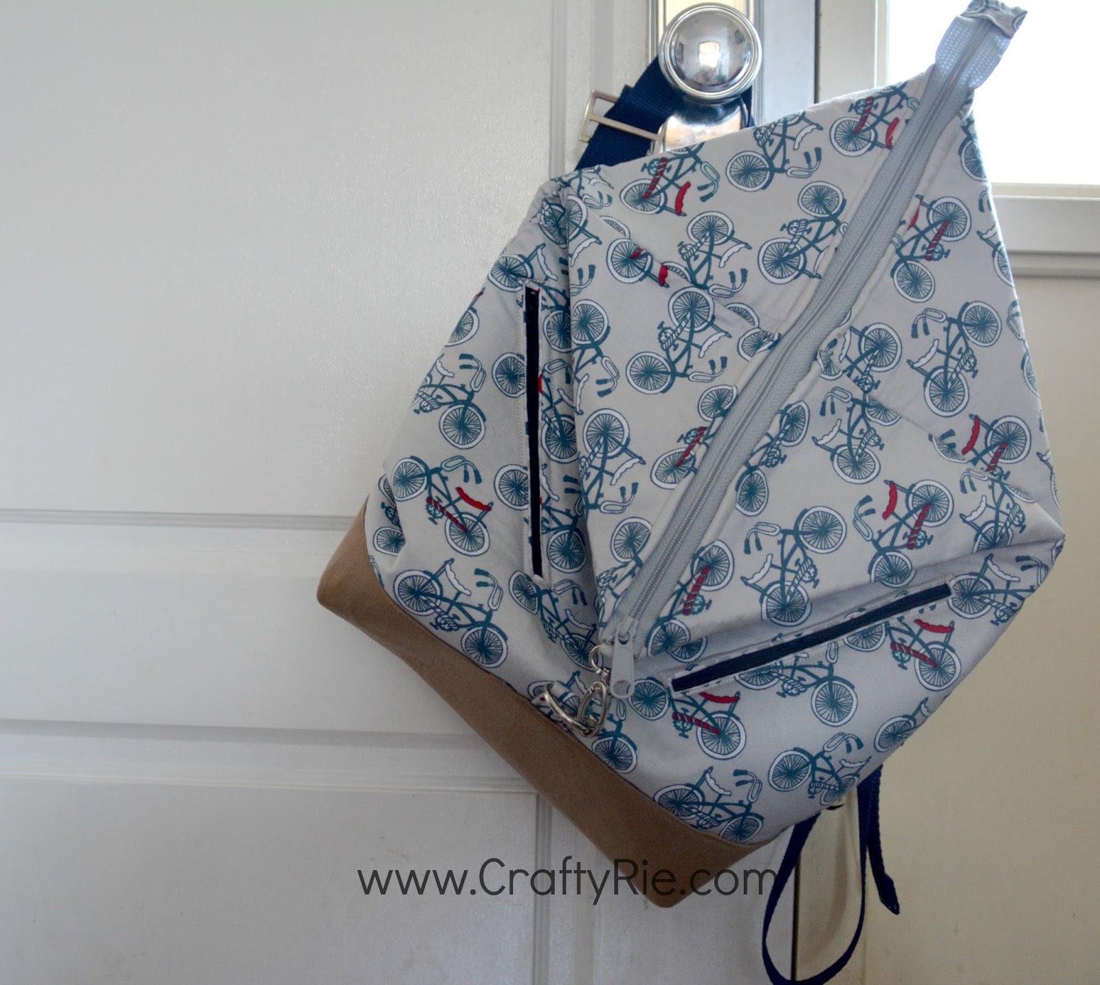 CraftyRie: Wide Open Backpack