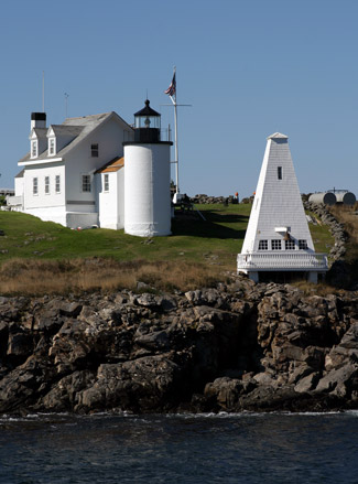 LARRY'S RAMBLE: Tenants Harbor Light