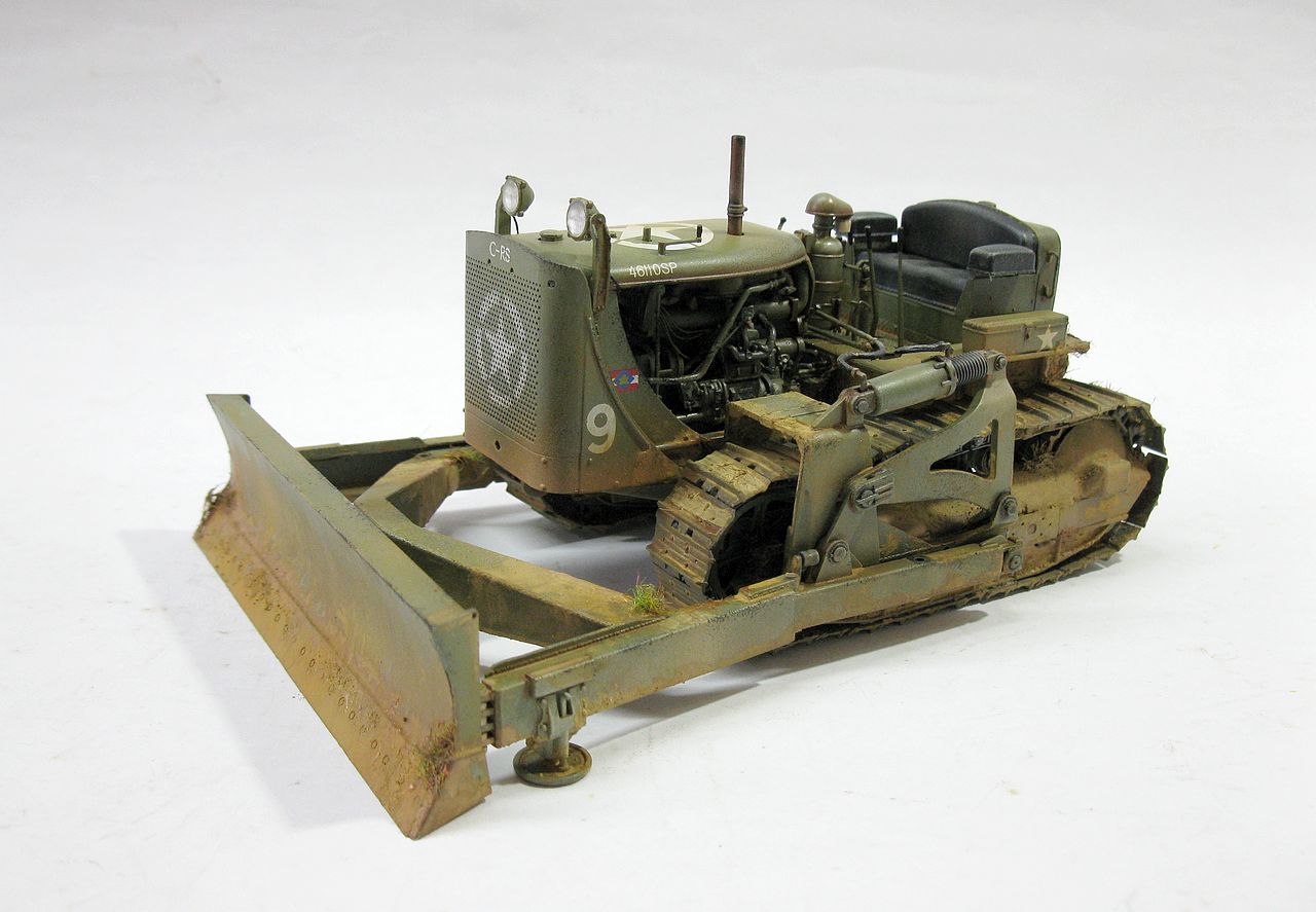 Panzerserra Bunker- Military Scale Models in 1/35 scale: Caterpillar D7 ...