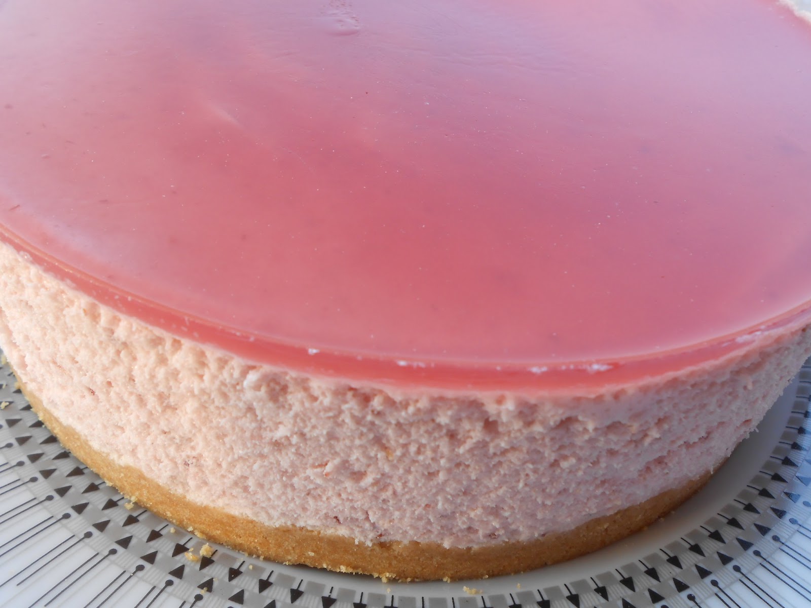 Pretty pink strawberry cheesecake | Bake Tales