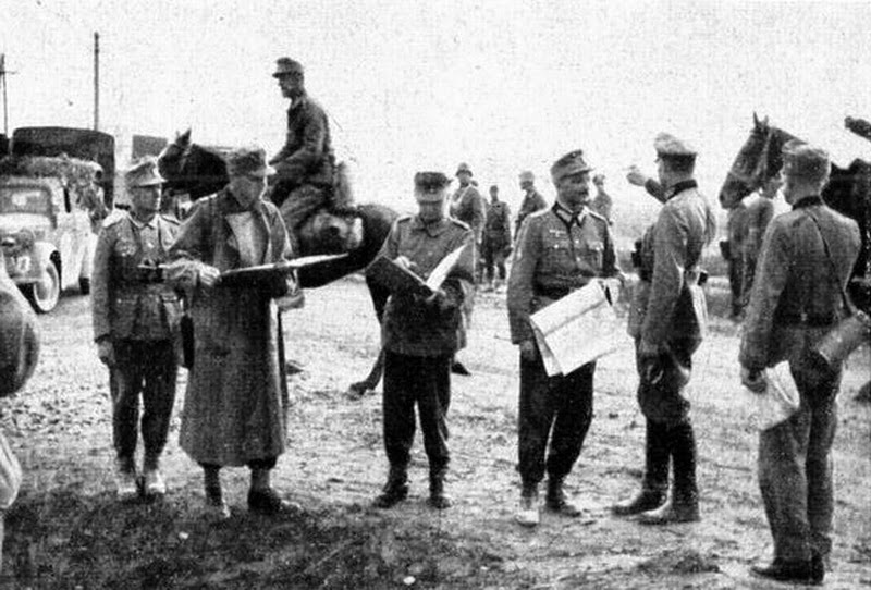 NASIONAL SOSIALIS INDONESIA: Foto 4. Gebirgs-Division "Enzian"