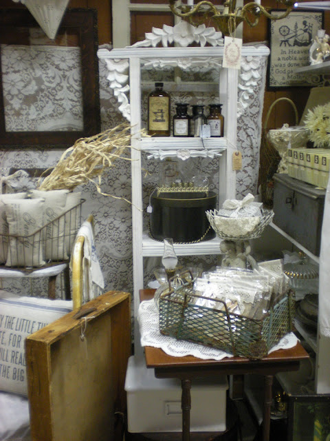 A Shabby Moment in Time: Vintage Fall Market Weekend