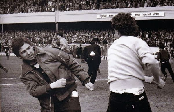 Football Hooligan Pictures: Arsenal v Aston Villa 1981