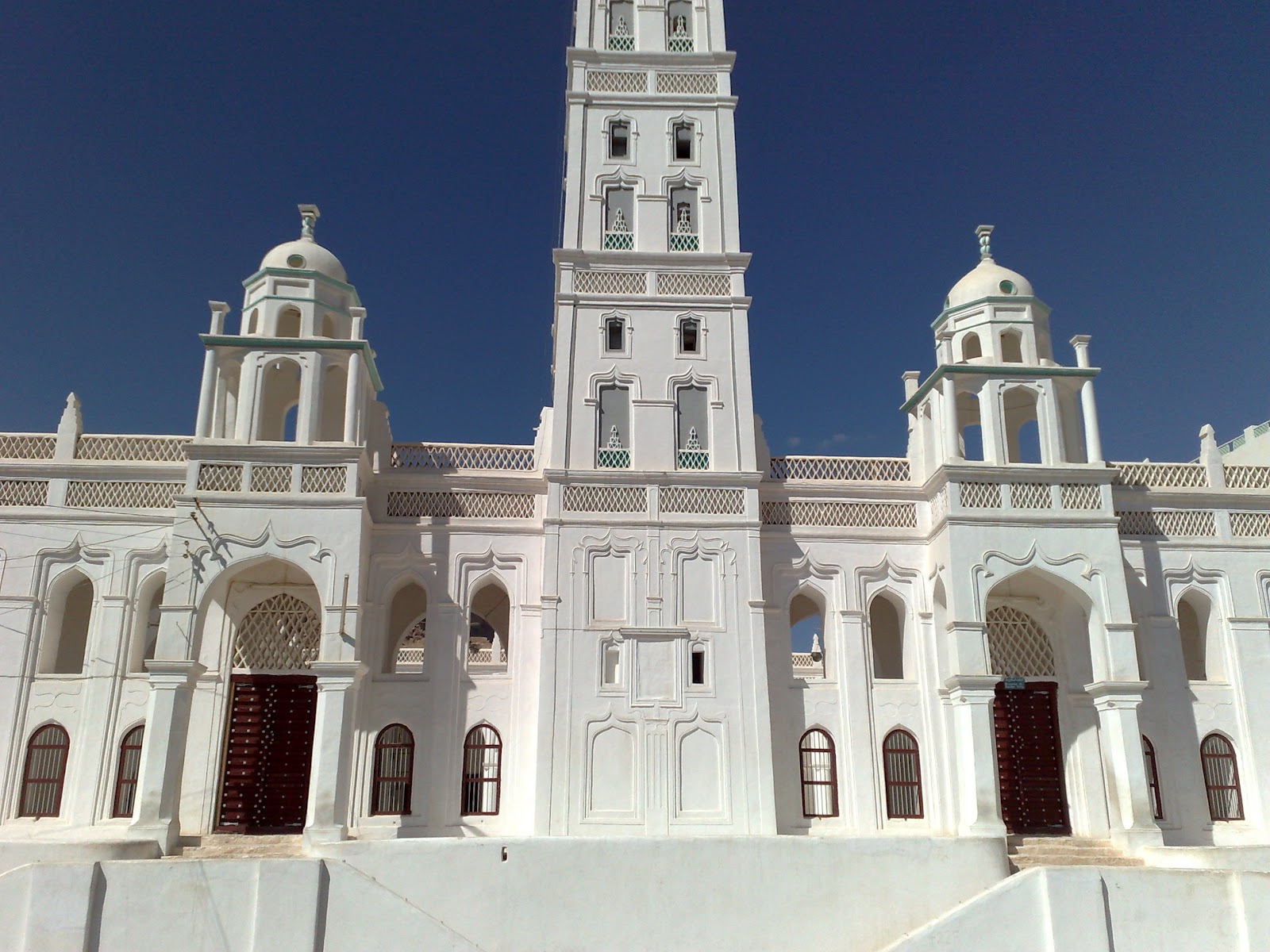 Welcome to the Islamic Holly Places: Al Mihdhar Mosque (Tarim) Yemen
