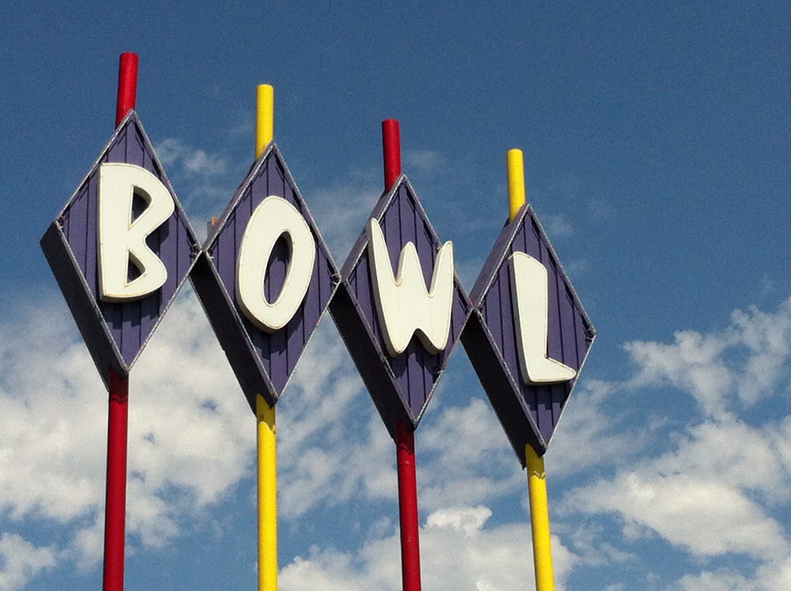 wacky tacky: Bowl-O-Rama: Friendly Hills Bowl