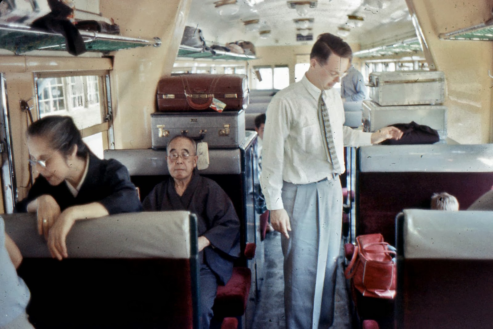 KUHARA Fusanosuke: Kuhara Fusanosuke and wife Tamako take a trip with ...