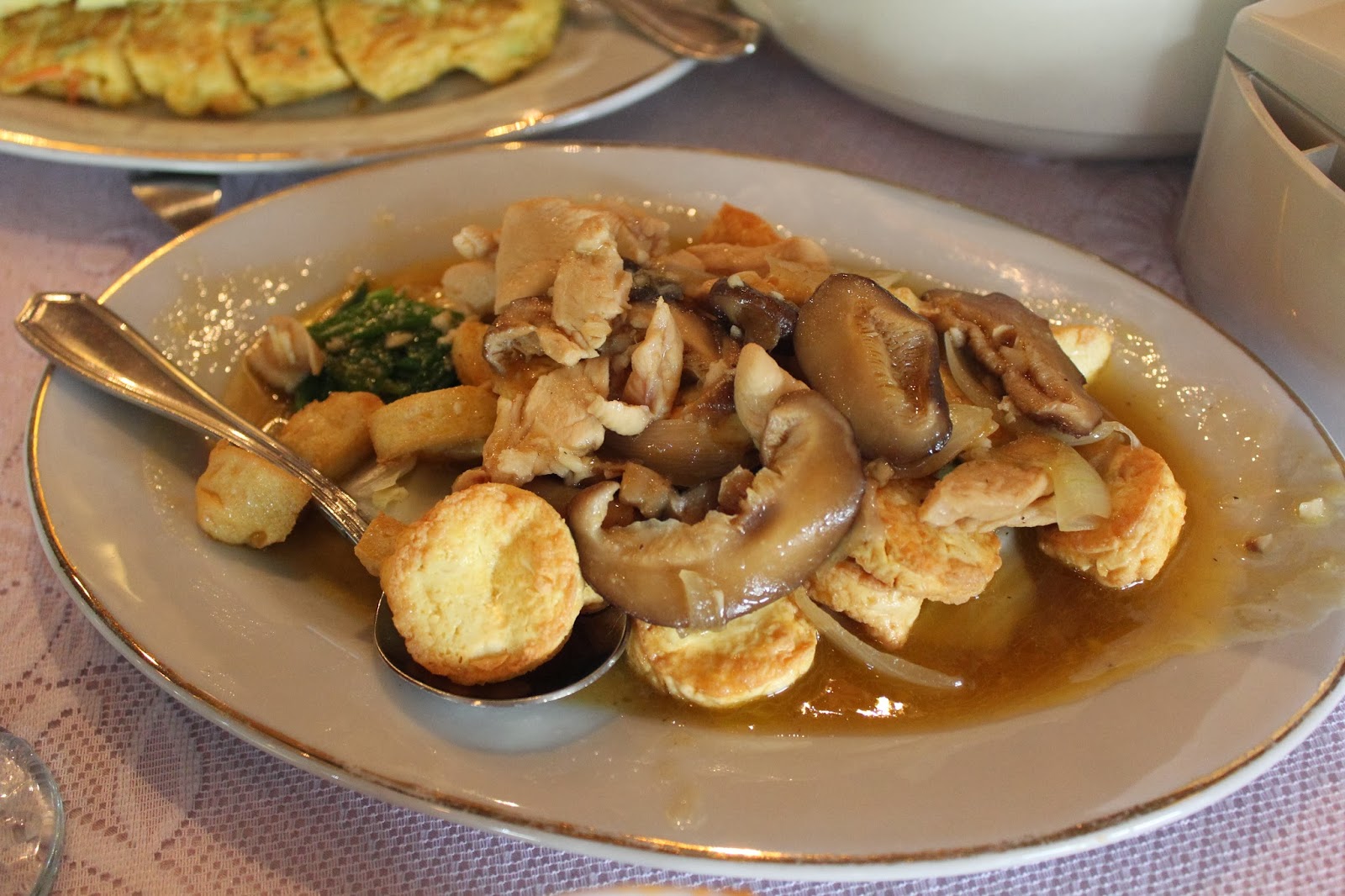 Stay, Stray, Play and Feast: Taman Mini Indonesia Tour and Caping ...