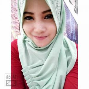 FOTO : Jilboob Bugil Memek Basah Berlendir - KedaiBugil