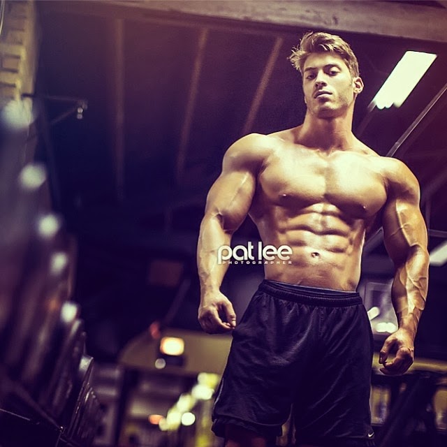 Daily Bodybuilding Motivation: Alex Davis 21 Year Old Fitness Model and ...