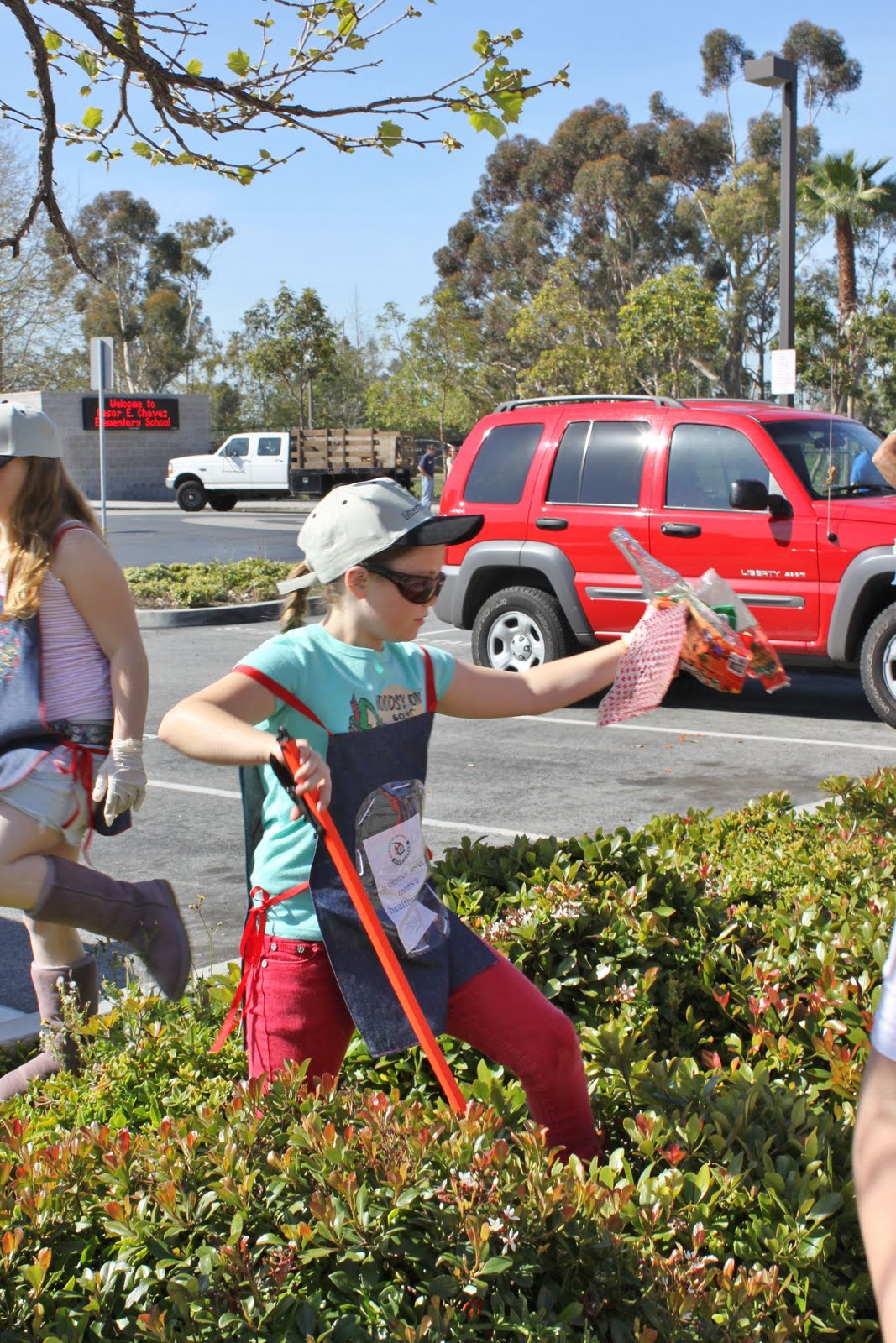 HUNTINGTON BEACH GIRL SCOUT TROOP 746: NEIGHBORHOOD CLEAN UP DAY...and ...
