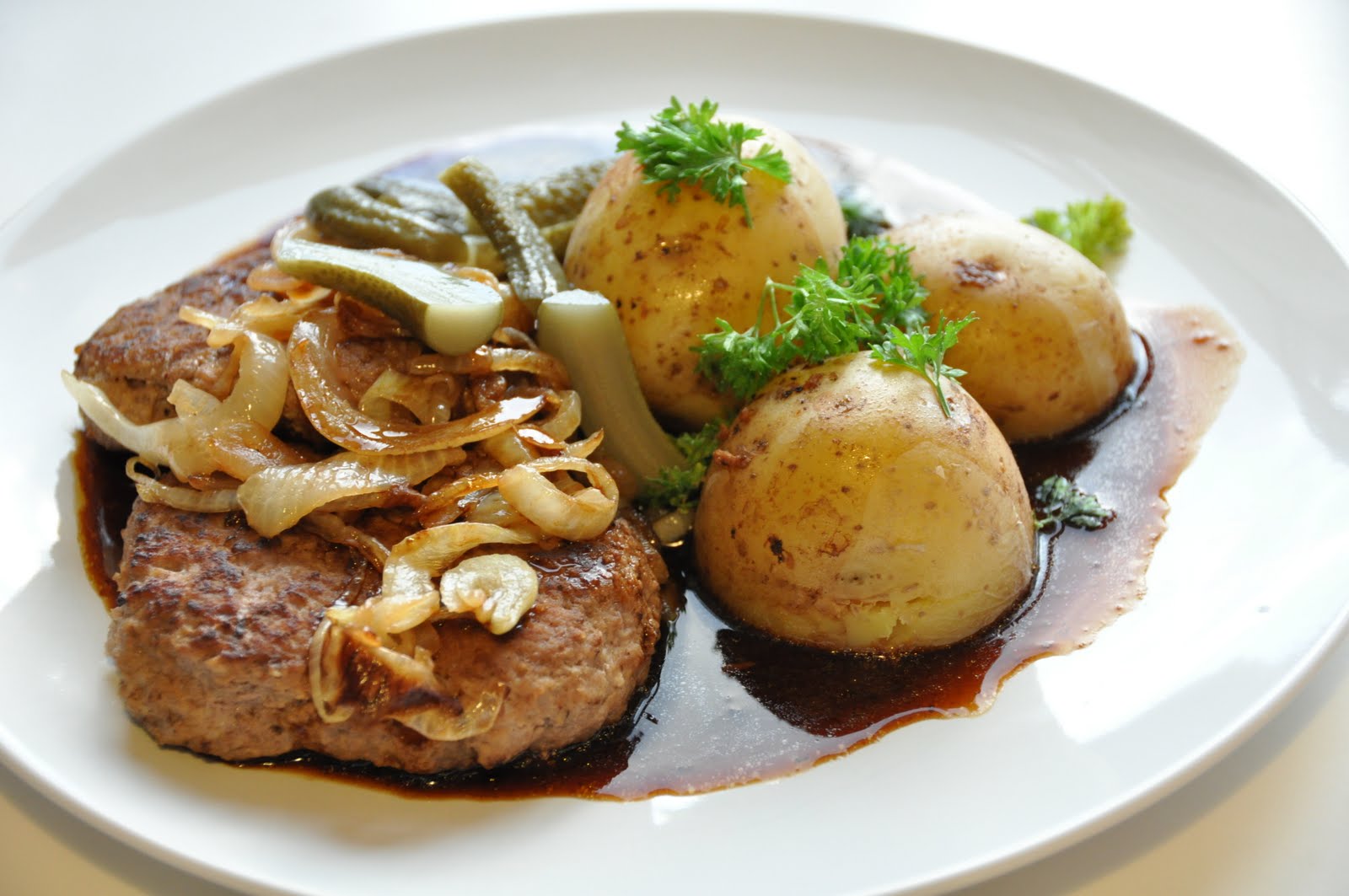 Pannbiff med lök (Plura)