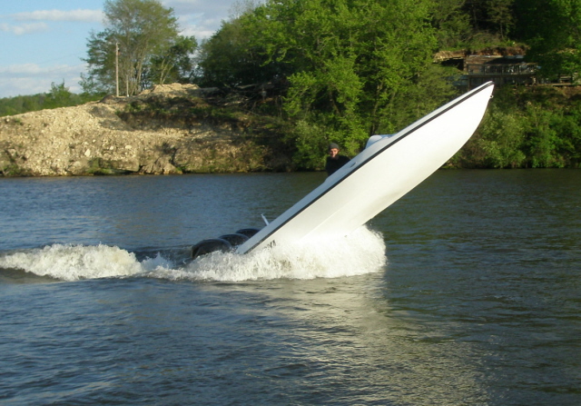 Dyna-Ski Boats: Boat Wheelies