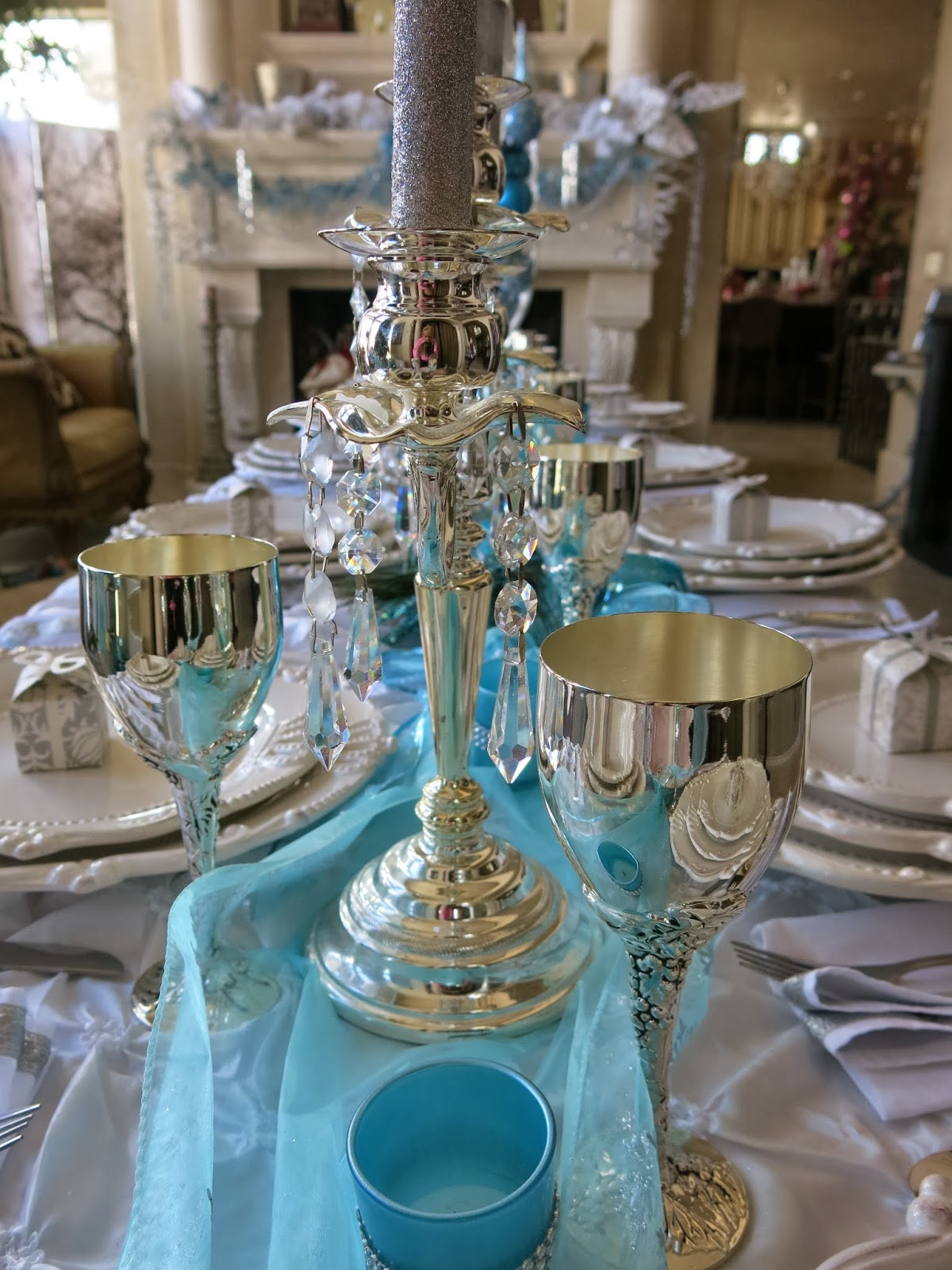 "Frozen" Wintry Blue Table for a Crowd - Purple Chocolat Home