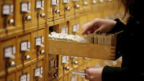 Historia de las bibliotecas: Uso de los ficheros