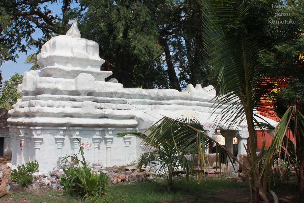 Journeys across Karnataka: Chandaalingeshwara Gudi, Bilagi