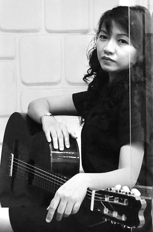 khung: Guitarist Kim Chung