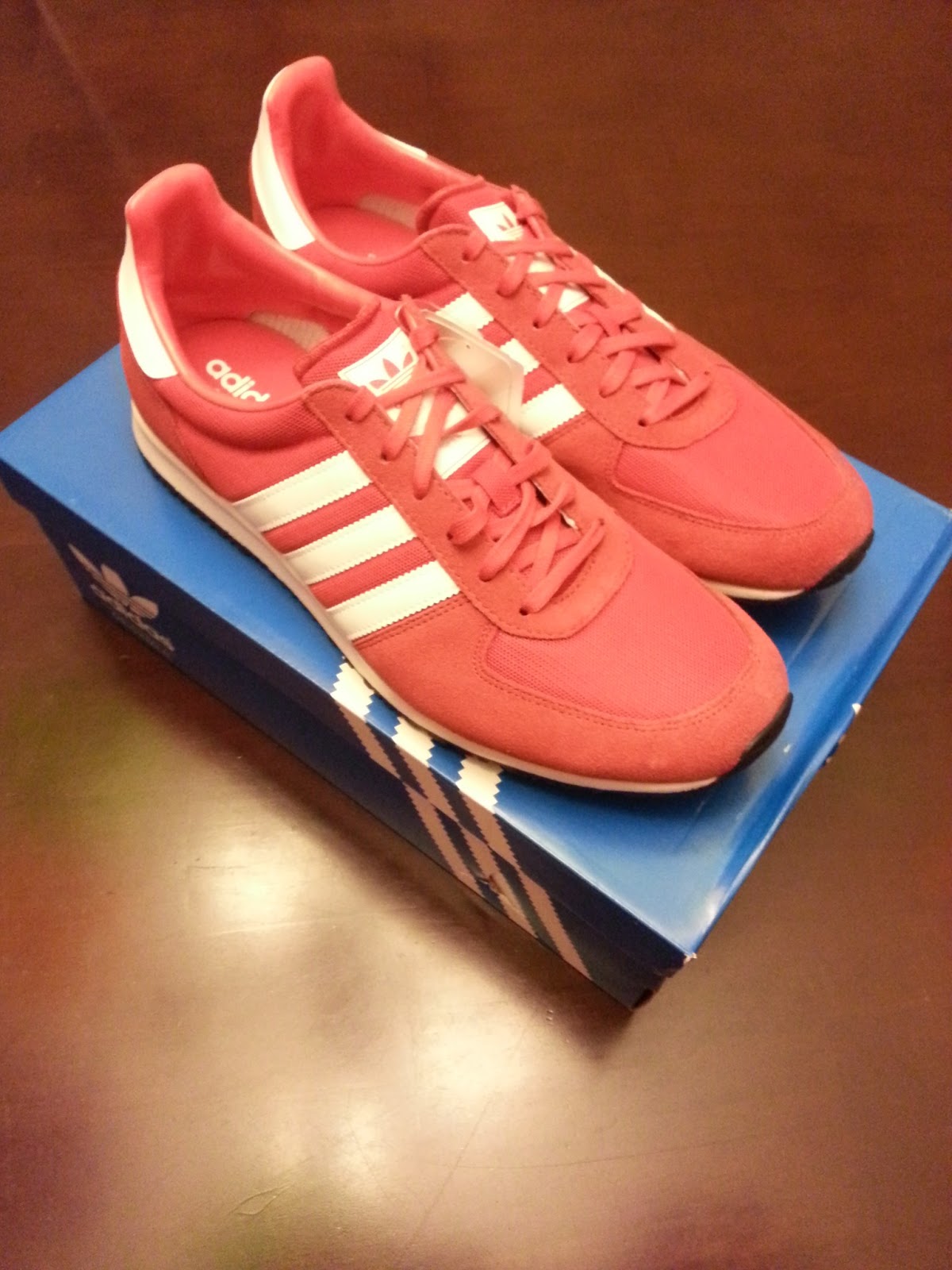 Adidas Collection: Adidas Originals Adistar Racer NC in Red