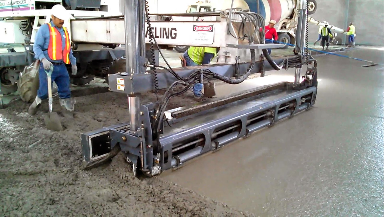 Somero S-240 Laser Screed machine - مجلتك المعمارية